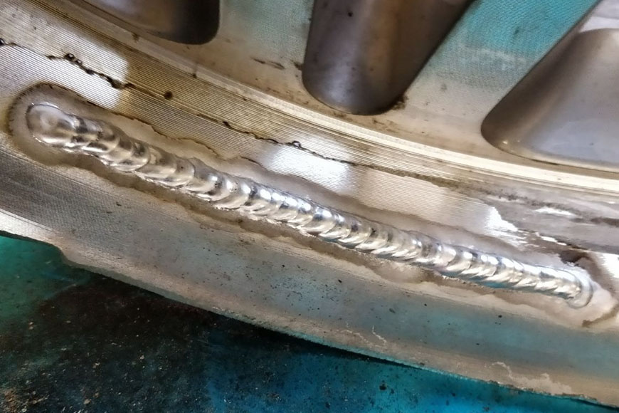 MOT Failed Cracked Wheel Rim | Alloy Wheel Repairs Crawley